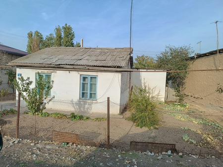 Продаётся дом на 16 сотках земли за 75 тыс.у.е.
