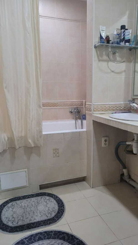 Продается просторная квартира 3/5/9 Яшнабад  ул. М.Риезий (J2823)