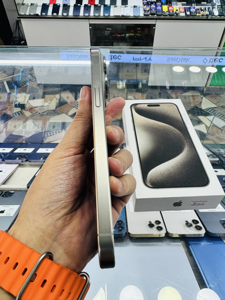 iPhone 15 Pro Max 256 gb natural