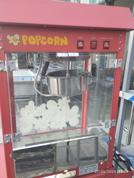 Popcorn aparat turli xili bor
