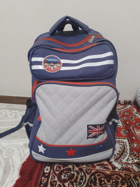 Maktab sumkasi 80000