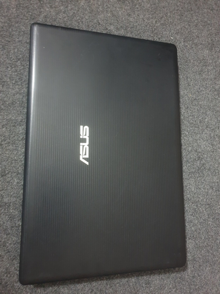 Asus intel 2 yader ram4 gb hdd500 gb dvd bor
