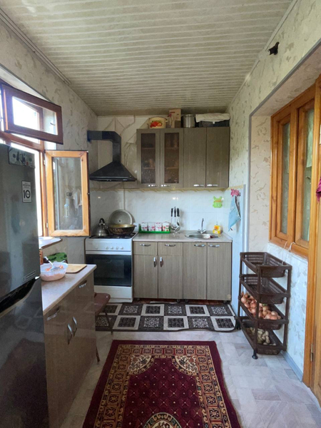 Mirobod tumani qoyliq massiv 4 da balkon 2.6