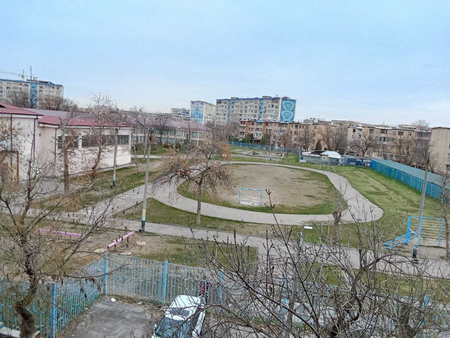 Срочно продается 2Х комнатная квартира переделанный на 3Х, Кадишева