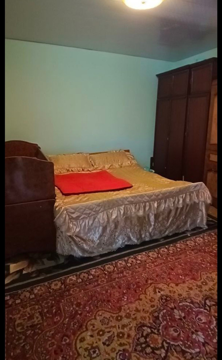 Бектимирский район Продам участок 2 соток 3 комнаты