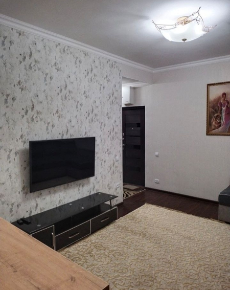 Торговый Центр Чиланзара.  2комнатная