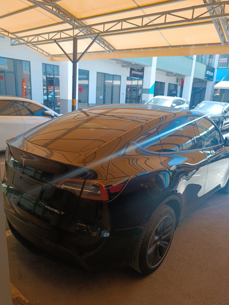 Tesla model Y yurgan probeg