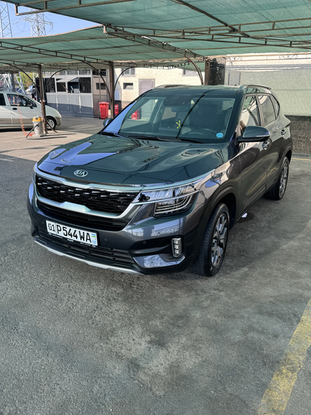 Kia seltos 2021 prestige 3 poziciya