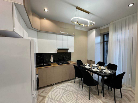 V3564 2/6/10 ЖК Хан сарай Dreamhouse 42м2 42м2
Состояние: евро Студия