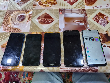 Realme Huawei Samsung