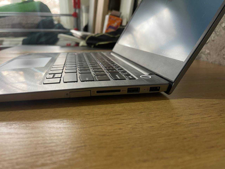 Lenovo ThinkBook 14 Intel CORE i7-1065G7 озу8гб хард 256ssd