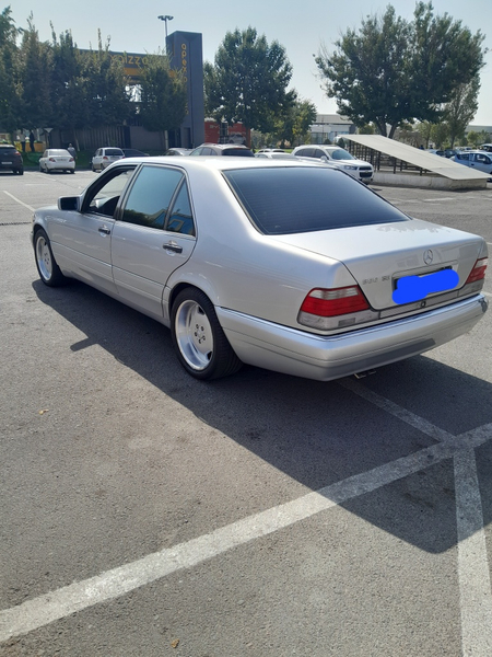На продаже Мерседес Венс W 140.