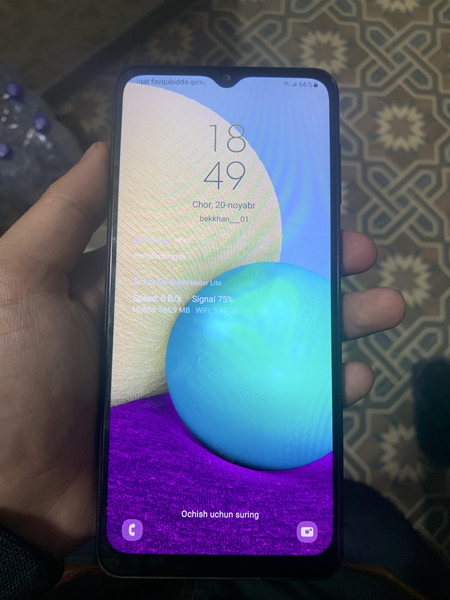 Samsung a02 ideal.