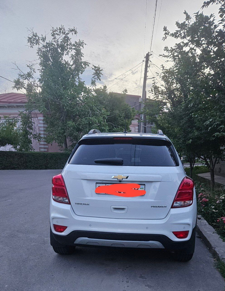Treker1 sotiladi srochniy