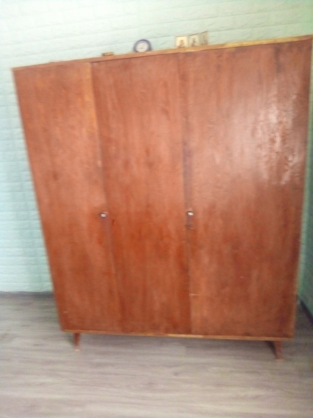 Продам шифонер для одежды