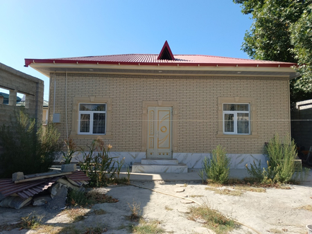 Котеджный дом сотилади срочно
