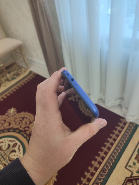 Redmi 7,3/32 gb.