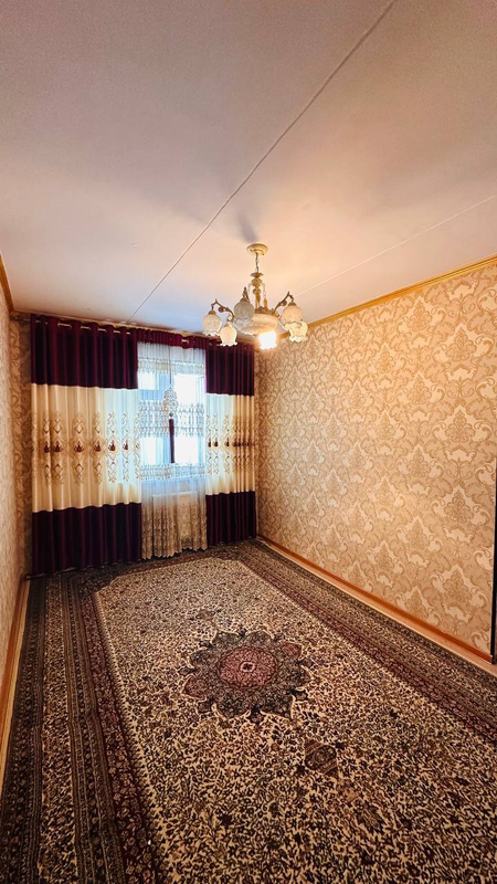Eski shahar kamolot domdan 3 xonalik kv sotilafi.