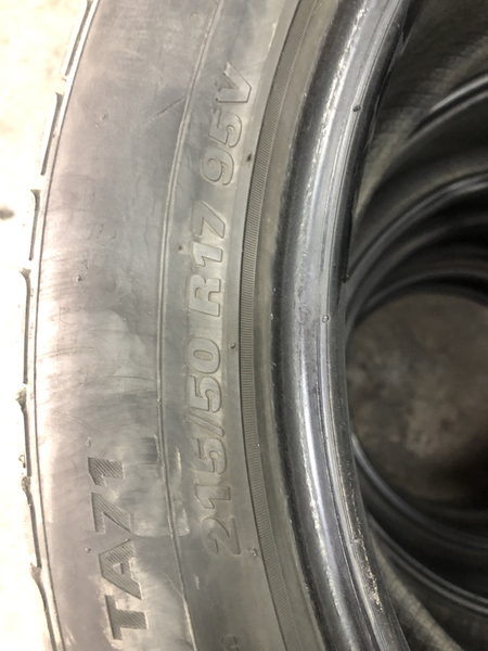 Продам шины 215 50r17