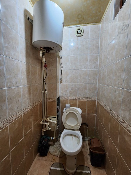 3 xonali kvartira sotiladi