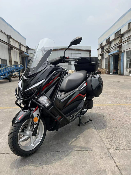 Yangi BIKELAND S-MAX скутеримизни карши олинг