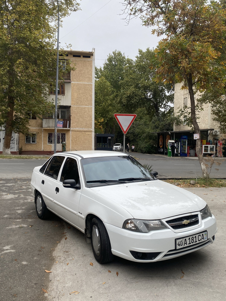 Nexia 2 sotiladi