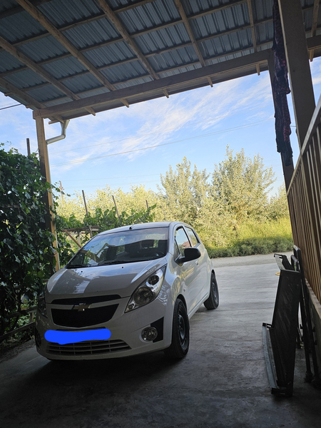 Spark LT luks kandisaner 2015 yil 30 ming km yurgan 100% radnoy