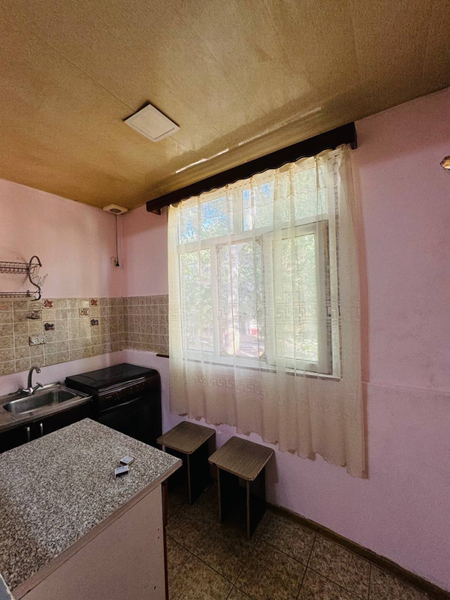 Чиланзар 7 кв, 2/2/4 Актепа, кирпичный дом, балкон 1,5х3, с ремонтом