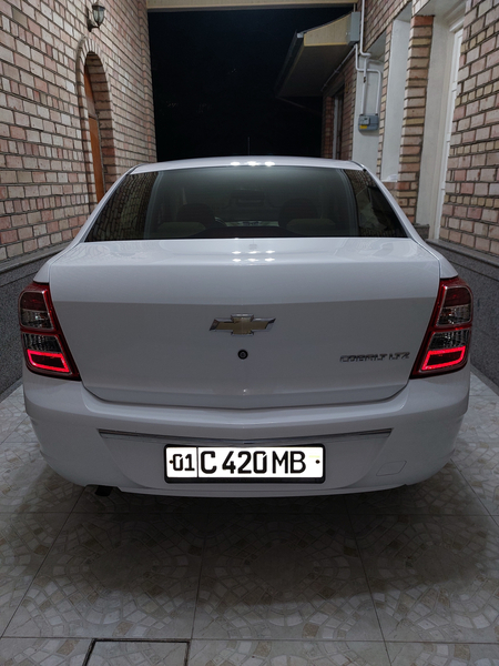 Срочно продается белый Cobalt автомат
