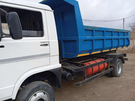 Isuzu samosval 2003