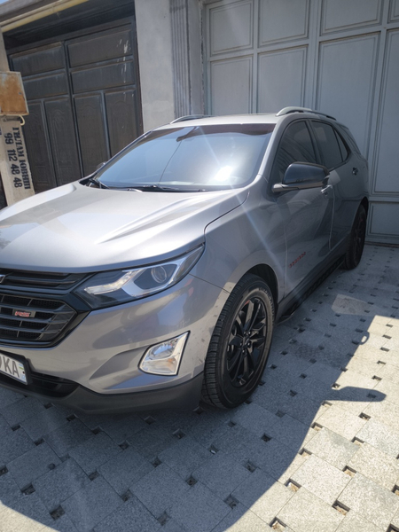 Equinox sotiladi krediti bln