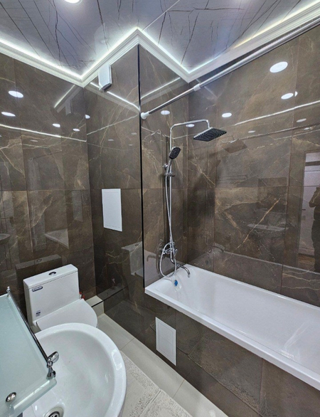 Метро Мирзо Улугбек. Ц квартал  2×3/4/5  47м2.