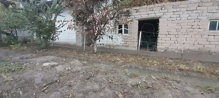 Ташкент шахарда 6 соток 4 хона коробка холатда 1 соток 15 000$ доллар