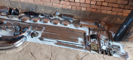 Gaz 12 zim 3ta kuzov sotiladi zapchaslariyam bor