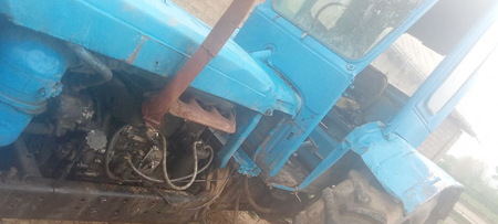 Traktor T28 sotiladi srochni urgut