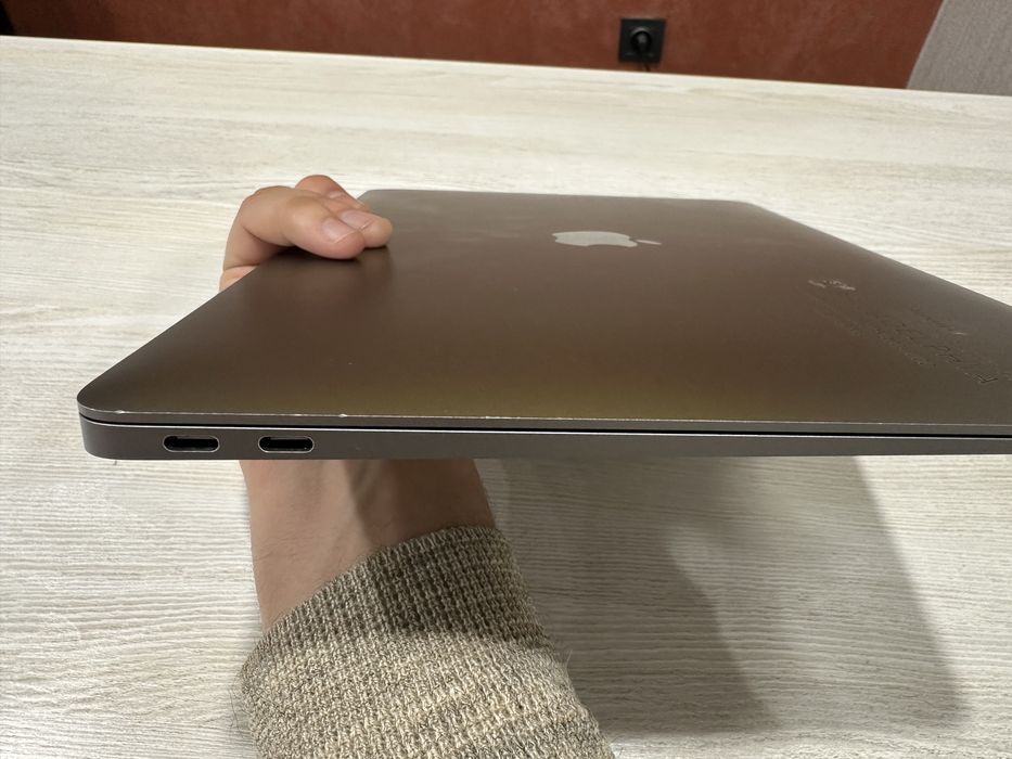 Срочно Продам Macbook Air M1 13-inch