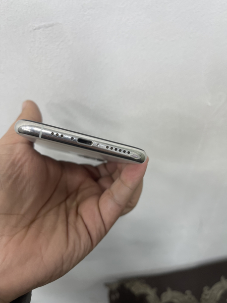 Iphone 11 pro boʻlib toʻlashga bor