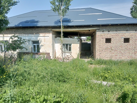 Азадбаш 518 конечкосида уй сотилади