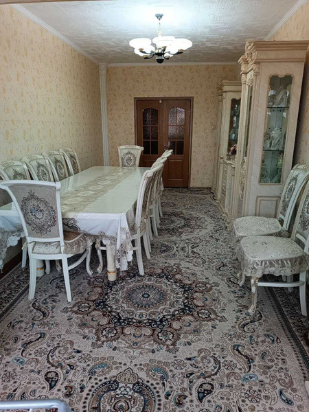 ПРОДАЁТСЯ своя квартира Юнусабад 14 квартал ориентир Кристалл