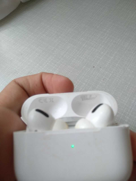 Airpods pro 3 И 2.0