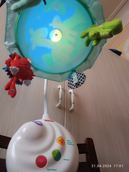 Мобиль детский Fisher price. С музыкой и проектором.