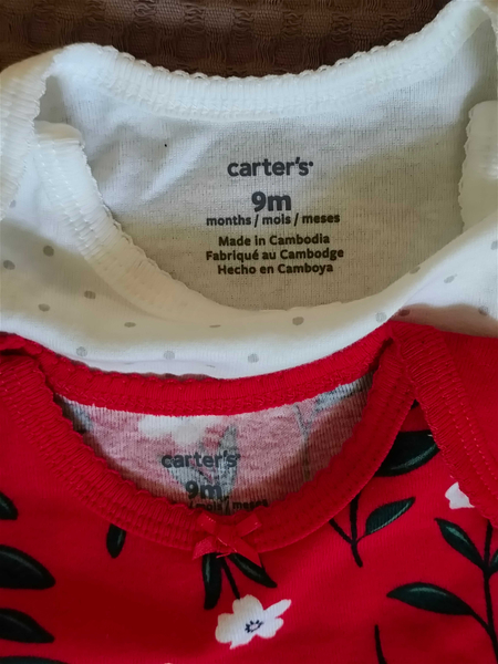 Боди Carter's на 6 и 9 мес