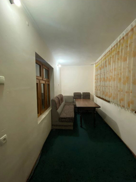 Срочно 2 хонали квартира топширилади рисовыйда болларга еки кизларга