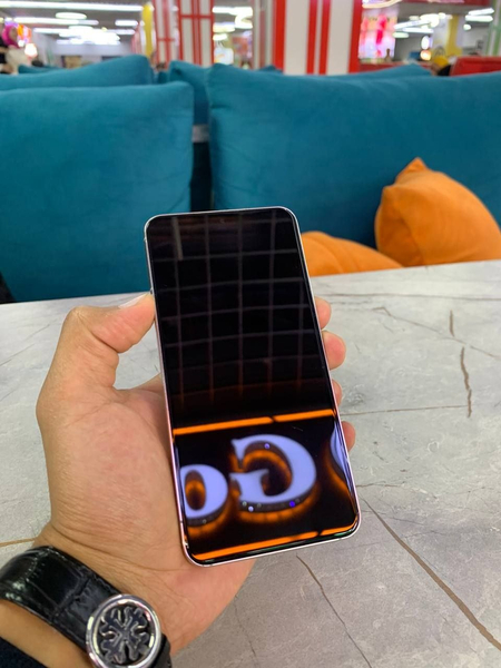Samsung S 22 5G  256 tali