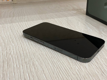 iPhone 13pro green