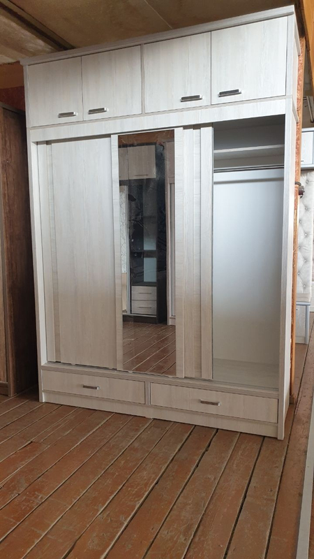 Shkaf kupe ishlab chiqaruvchidan 180x250