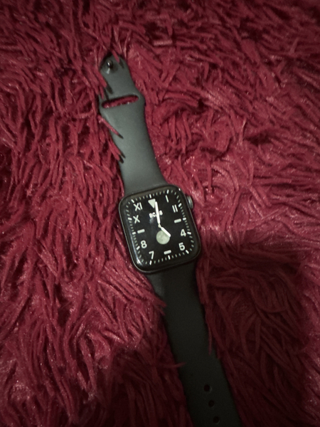 Apple watch 5/44