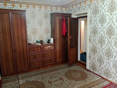 Ижарага 1 хонали квартира,Ургенч шахрида.ОблЗдрав янида,2 этажли домда