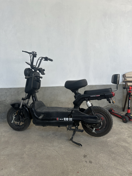 ZHENMA kachesvasi yaxshi elektro skuter
