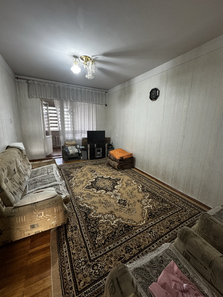 Продается 2 ком кв, Риссовый базар